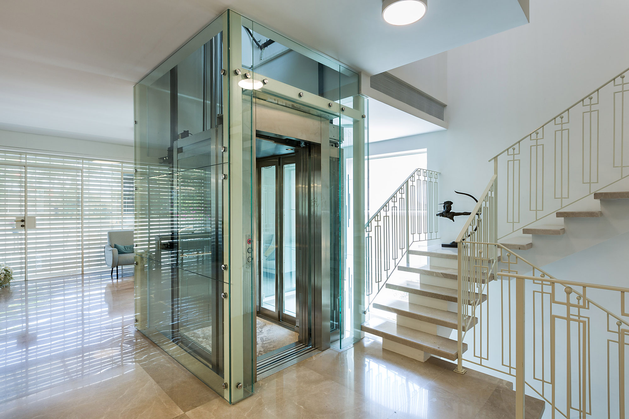 Metron: Επαναπροσδιορίζοντας την Αισθητική των Ανελκυστήρων