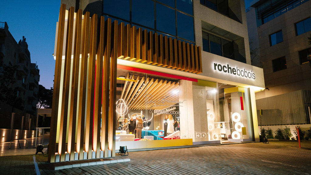 Η Roche Bobois παρουσίασε τη νέα της συνεργασία με τον Pedro Almodóvar ...